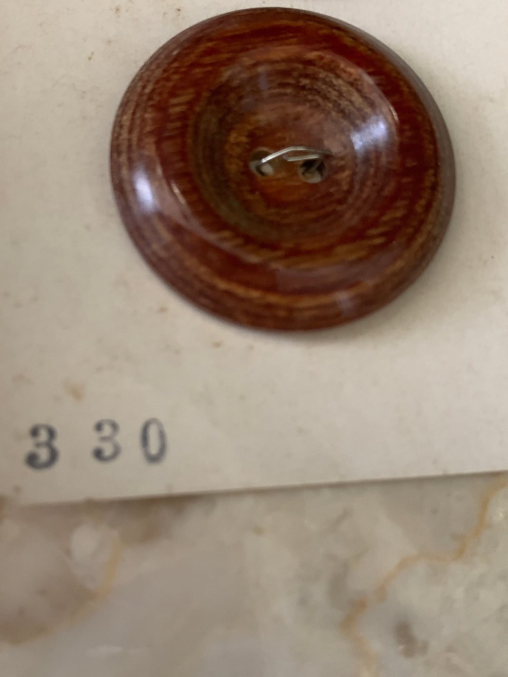 6 Wood Look Buttons NOS on Original Cards – BarbeesTreasures